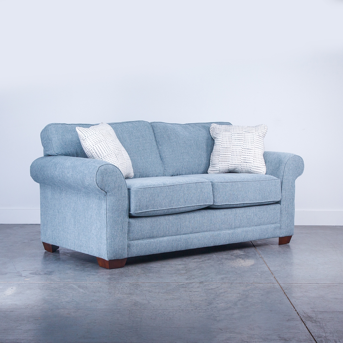 BRANTLEY APT SIMPLICITY SOFA | Near you in Leesburg, FL