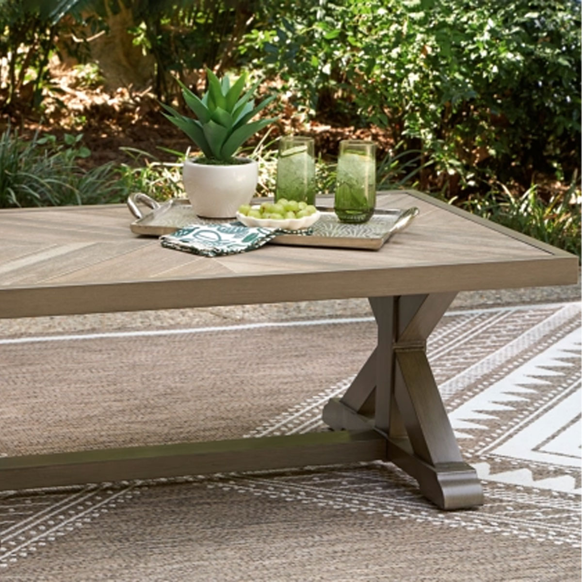 LAGUNA HEIGHTS COCKTAIL TABLE | Near you in Leesburg and The Villages, FL.